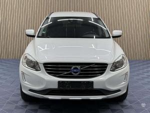 White Volvo XC60 2015 in Marijampole, with an engine capacity of 2.40 L and mileage of 229 thousand km for 12799 €, photo 4 on AUTOMOTO.COM.LV