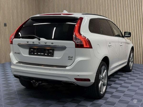 Balts Volvo XC60 2015 Marijampole, ar dzinēja tilpumu 2.40 L un nobraukumu 229 tūkst. km par 12799 €, foto 7 vietnē AUTOMOTO.COM.LV