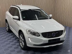 White Volvo XC60 2015 in Marijampole, with an engine capacity of 2.40 L and mileage of 229 thousand km for 12799 €, photo 9 on AUTOMOTO.COM.LV