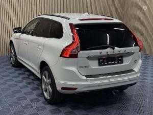 White Volvo XC60 2015 in Marijampole, with an engine capacity of 2.40 L and mileage of 229 thousand km for 12799 €, photo 11 on AUTOMOTO.COM.LV