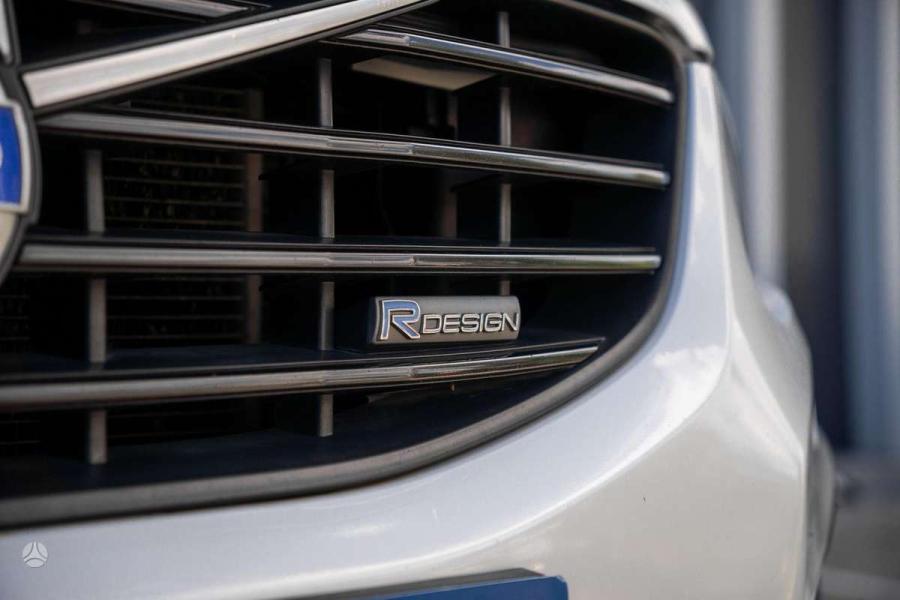 Balts Volvo XC60 2015 Viļņa, ar dzinēja tilpumu 2.40 L un nobraukumu 453 tūkst. km par 12499 €, foto 8 vietnē AUTOMOTO.COM.LV