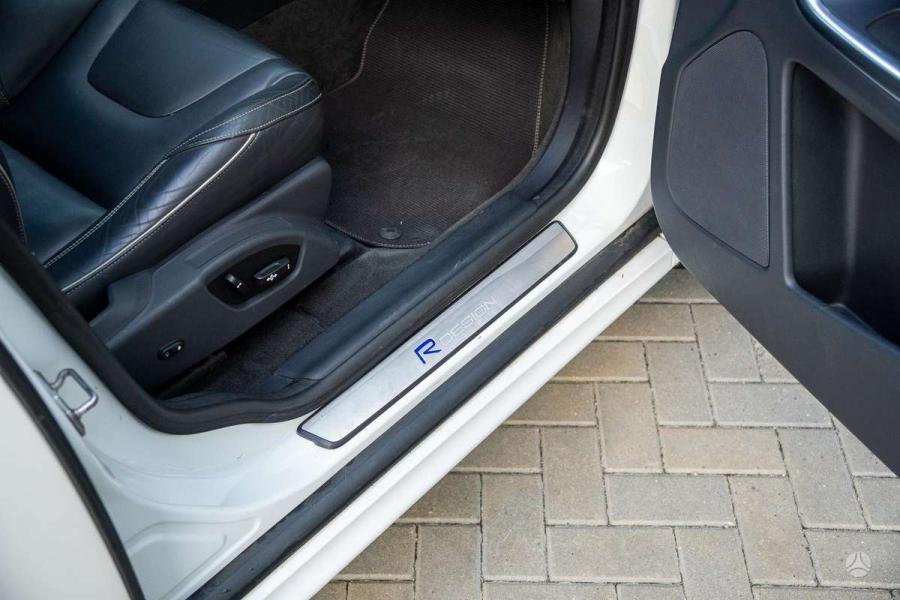 Balts Volvo XC60 2015 Viļņa, ar dzinēja tilpumu 2.40 L un nobraukumu 453 tūkst. km par 12499 €, foto 14 vietnē AUTOMOTO.COM.LV