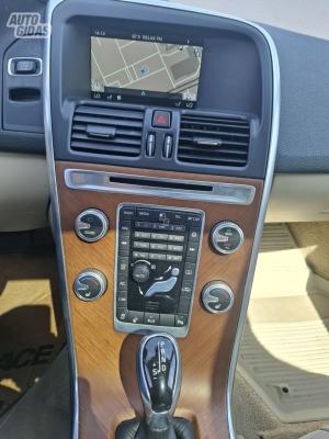 White Volvo XC60 2015 in Klaipeda, with an engine capacity of 3.00 L and mileage of 227 thousand km for 11600 €, photo 15 on AUTOMOTO.COM.LV