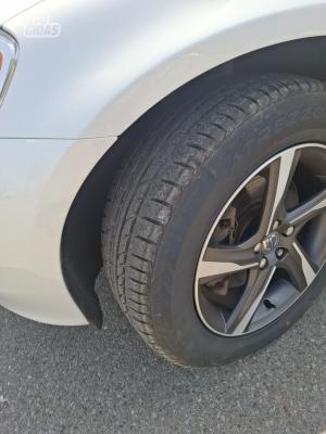 White Volvo XC60 2015 in Klaipeda, with an engine capacity of 3.00 L and mileage of 227 thousand km for 11600 €, photo 10 on AUTOMOTO.COM.LV