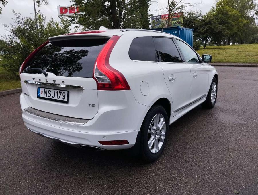 Balts Volvo XC60 2015 Šauļi, ar dzinēja tilpumu 1.97 L un nobraukumu 205 tūkst. km par 12500 €, foto 4 vietnē AUTOMOTO.COM.LV