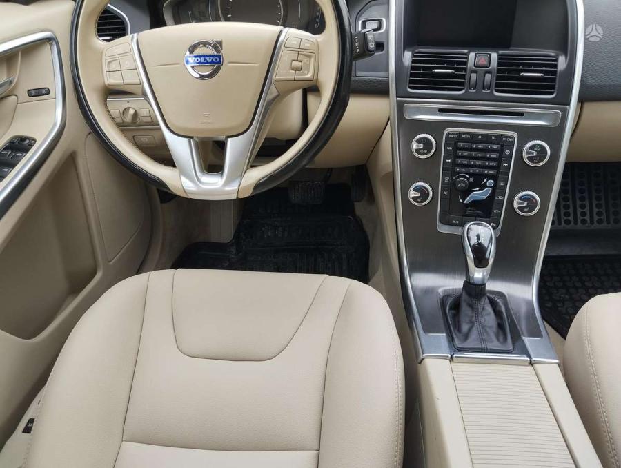 Balts Volvo XC60 2015 Šauļi, ar dzinēja tilpumu 1.97 L un nobraukumu 205 tūkst. km par 12500 €, foto 11 vietnē AUTOMOTO.COM.LV