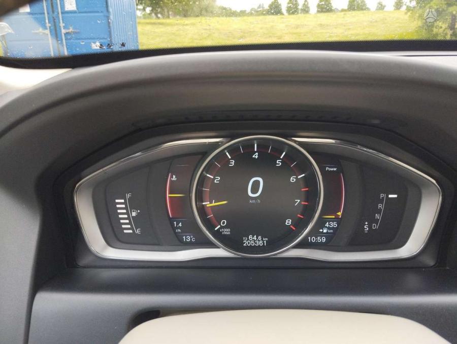 Balts Volvo XC60 2015 Šauļi, ar dzinēja tilpumu 1.97 L un nobraukumu 205 tūkst. km par 12500 €, foto 13 vietnē AUTOMOTO.COM.LV