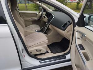 Balts Volvo XC60 2015 Šauļi, ar dzinēja tilpumu 1.97 L un nobraukumu 205 tūkst. km par 12500 €, foto 22 vietnē AUTOMOTO.COM.LV