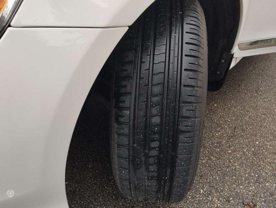 Balts Volvo XC60 2015 Šauļi, ar dzinēja tilpumu 1.97 L un nobraukumu 205 tūkst. km par 12500 €, foto 24 vietnē AUTOMOTO.COM.LV