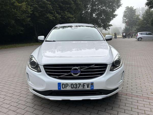 Balts Volvo XC60 2015 Tauragė, ar dzinēja tilpumu 1.97 L un nobraukumu 200 tūkst. km par 10650 €, foto 2 vietnē AUTOMOTO.COM.LV