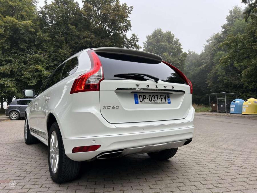 Balts Volvo XC60 2015 Tauragė, ar dzinēja tilpumu 1.97 L un nobraukumu 200 tūkst. km par 10650 €, foto 11 vietnē AUTOMOTO.COM.LV