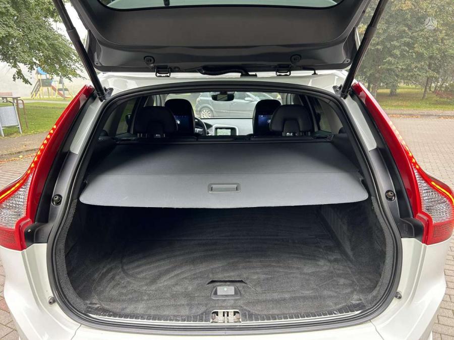 Balts Volvo XC60 2015 Tauragė, ar dzinēja tilpumu 1.97 L un nobraukumu 200 tūkst. km par 10650 €, foto 15 vietnē AUTOMOTO.COM.LV