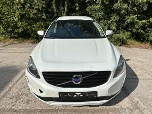 White Volvo XC60 2015 in Siauliai, with an engine capacity of 1.97 L and mileage of 279 thousand km for 8150 €, photo 5 on AUTOMOTO.COM.LV