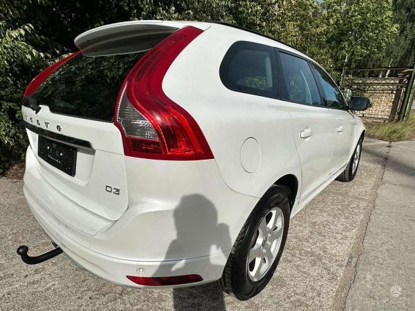 Balts Volvo XC60 2015 Šauļi, ar dzinēja tilpumu 1.97 L un nobraukumu 279 tūkst. km par 8150 €, foto 10 vietnē AUTOMOTO.COM.LV