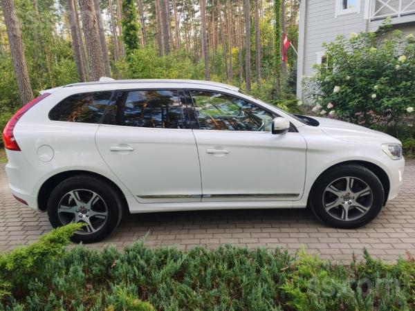 Вольво ХС60 2015 в Рига на AUTOMOTO.COM.LV Белый Вольво ХС60 2015 в Рига, объемом двигателя 2.40 л и пробегом 185 тыс. км за 14800 €, фото 11 на AUTOMOTO.COM.LV