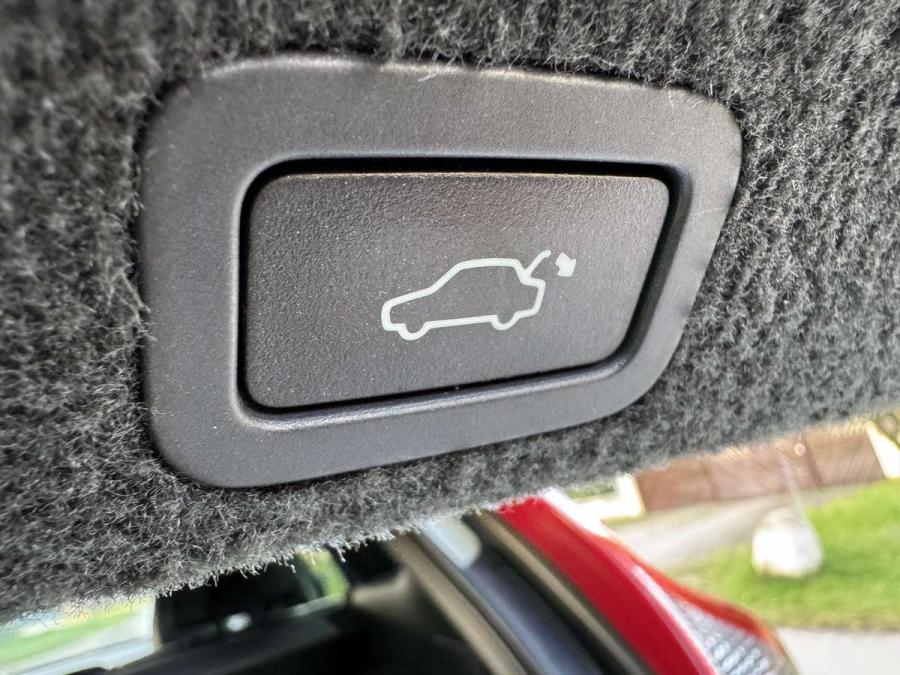 Balts Volvo XC60 2015 Kauņa, ar dzinēja tilpumu 1.97 L un nobraukumu 255 tūkst. km par 11999 €, foto 8 vietnē AUTOMOTO.COM.LV