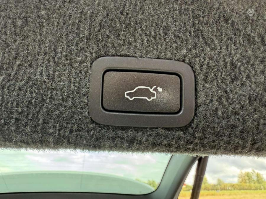 Balts Volvo XC60 2015 Šauļi, ar dzinēja tilpumu 2.40 L un nobraukumu 249 tūkst. km par 11200 €, foto 18 vietnē AUTOMOTO.COM.LV