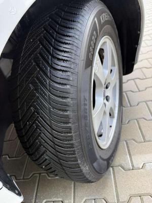 Balts Volvo XC60 2015 Šauļi, ar dzinēja tilpumu 2.40 L un nobraukumu 249 tūkst. km par 11200 €, foto 23 vietnē AUTOMOTO.COM.LV