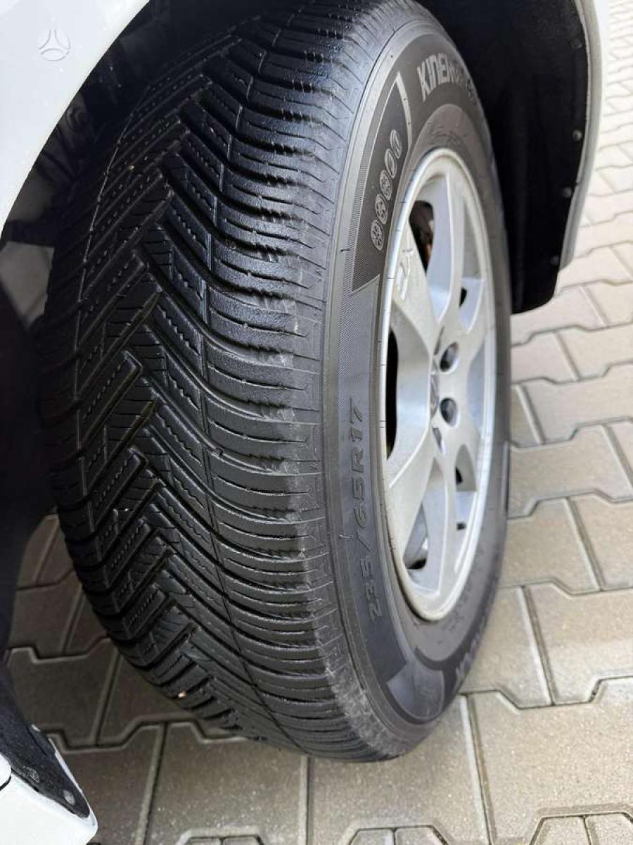 Balts Volvo XC60 2015 Šauļi, ar dzinēja tilpumu 2.40 L un nobraukumu 249 tūkst. km par 11200 €, foto 23 vietnē AUTOMOTO.COM.LV