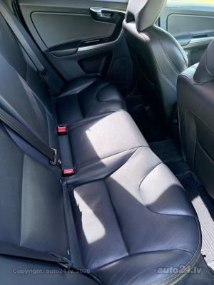 Balts Volvo XC60 2015 Viljandi, ar dzinēja tilpumu 2.40 L un nobraukumu 240 tūkst. km par 14500 €, foto 8 vietnē AUTOMOTO.COM.LV