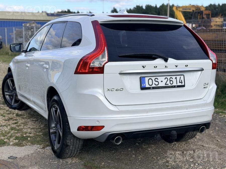 Белый Вольво ХС60 2015 в Рига, объемом двигателя 2.40 л и пробегом 243 тыс. км за 14995 €, фото 3 на AUTOMOTO.COM.LV