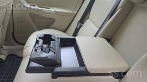 White Volvo XC60 2015 in Riga, with an engine capacity of 2.00 L and mileage of 300 thousand km for 7000 €, photo 13 on AUTOMOTO.COM.LV