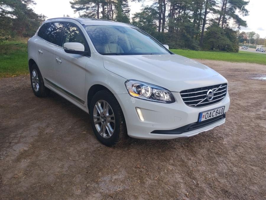 Balts Volvo XC60 2015 Kretinga, ar dzinēja tilpumu 2.00 L un nobraukumu 157 tūkst. km par 10500 €, foto 3 vietnē AUTOMOTO.COM.LV
