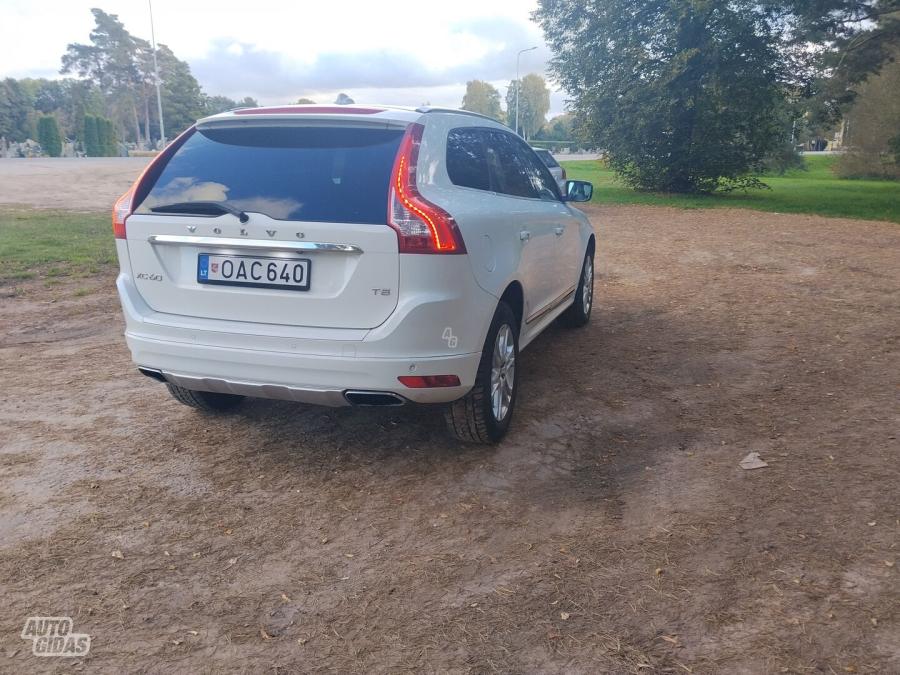 Balts Volvo XC60 2015 Kretinga, ar dzinēja tilpumu 2.00 L un nobraukumu 157 tūkst. km par 10500 €, foto 6 vietnē AUTOMOTO.COM.LV
