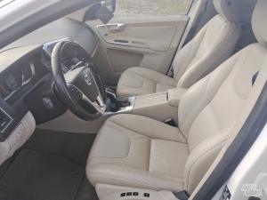 Balts Volvo XC60 2015 Kretinga, ar dzinēja tilpumu 2.00 L un nobraukumu 157 tūkst. km par 10500 €, foto 10 vietnē AUTOMOTO.COM.LV