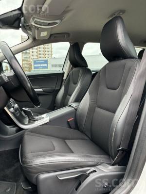 Balts Volvo XC60 2016 Rīga, ar dzinēja tilpumu 2.00 L un nobraukumu 188 tūkst. km par 12990 €, foto 9 vietnē AUTOMOTO.COM.LV