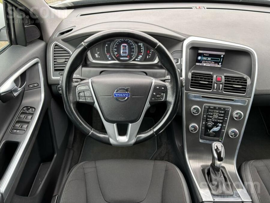 Balts Volvo XC60 2016 Rīga, ar dzinēja tilpumu 2.00 L un nobraukumu 188 tūkst. km par 12990 €, foto 12 vietnē AUTOMOTO.COM.LV