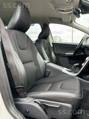 Balts Volvo XC60 2016 Rīga, ar dzinēja tilpumu 2.00 L un nobraukumu 188 tūkst. km par 12990 €, foto 19 vietnē AUTOMOTO.COM.LV