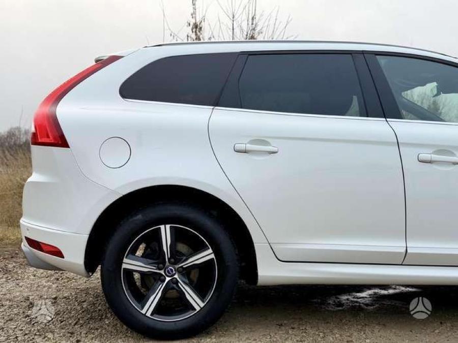 Balts Volvo XC60 2016 Šauļi, ar dzinēja tilpumu 1.98 L un nobraukumu 272 tūkst. km par 12450 €, foto 9 vietnē AUTOMOTO.COM.LV