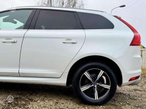 White Volvo XC60 2016 in Siauliai, with an engine capacity of 1.98 L and mileage of 272 thousand km for 12450 €, photo 12 on AUTOMOTO.COM.LV