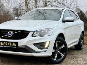 White Volvo XC60 2016 in Siauliai, with an engine capacity of 1.98 L and mileage of 272 thousand km for 12450 €, photo 16 on AUTOMOTO.COM.LV