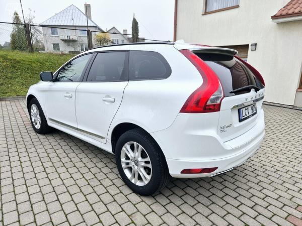 White Volvo XC60 2016 in Elektrenai, with an engine capacity of 2.00 L and mileage of 155 thousand km for 10000 €, photo 4 on AUTOMOTO.COM.LV