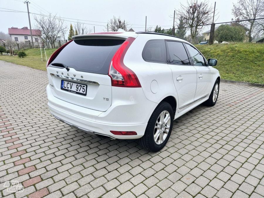 White Volvo XC60 2016 in Elektrenai, with an engine capacity of 2.00 L and mileage of 155 thousand km for 10000 €, photo 3 on AUTOMOTO.COM.LV