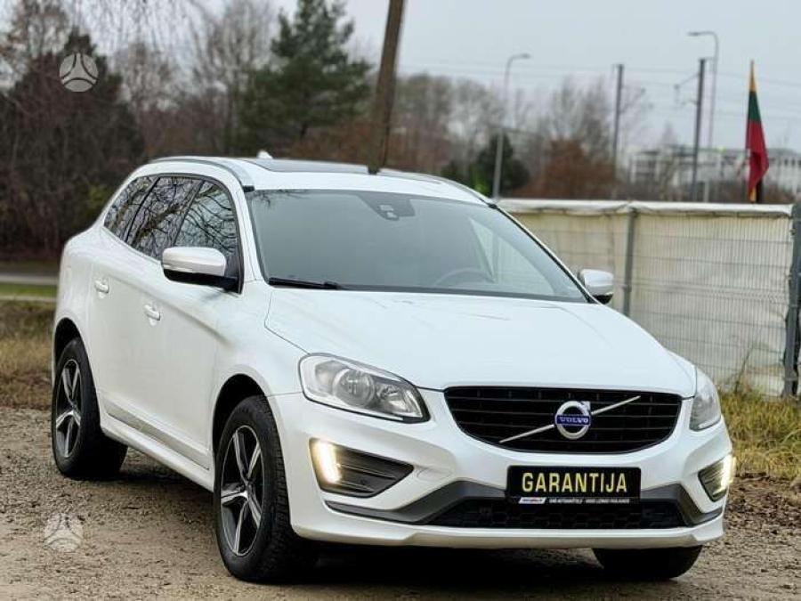 White Volvo XC60 2016 in Siauliai, with an engine capacity of 1.98 L and mileage of 272 thousand km for 12450 €, photo 17 on AUTOMOTO.COM.LV