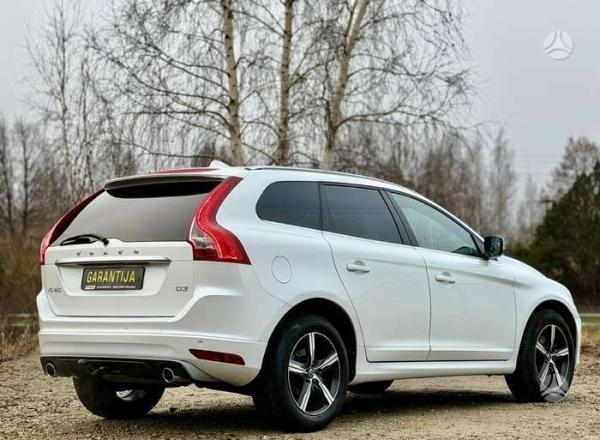 White Volvo XC60 2016 in Siauliai, with an engine capacity of 1.98 L and mileage of 272 thousand km for 12450 €, photo 4 on AUTOMOTO.COM.LV