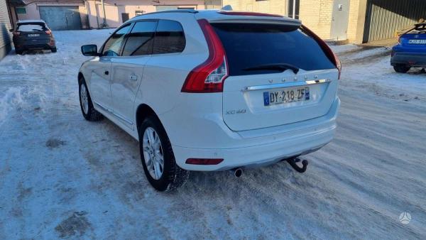 Balts Volvo XC60 2016 Tauragė, ar dzinēja tilpumu 1.97 L un nobraukumu 228 tūkst. km par 10900 €, foto 4 vietnē AUTOMOTO.COM.LV