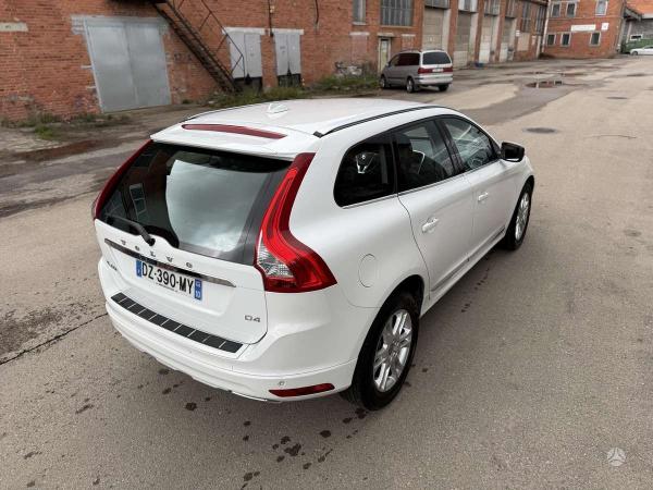 White Volvo XC60 2016 in Alytus, with an engine capacity of 1.97 L and mileage of 209 thousand km for 11900 €, photo 6 on AUTOMOTO.COM.LV