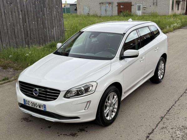 White Volvo XC60 2016 in Alytus, with an engine capacity of 1.97 L and mileage of 209 thousand km for 11900 €, photo 8 on AUTOMOTO.COM.LV