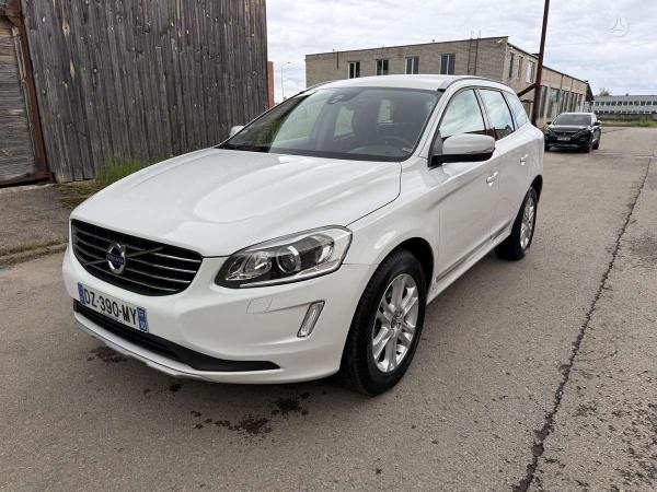 White Volvo XC60 2016 in Alytus, with an engine capacity of 1.97 L and mileage of 209 thousand km for 11900 €, photo 9 on AUTOMOTO.COM.LV