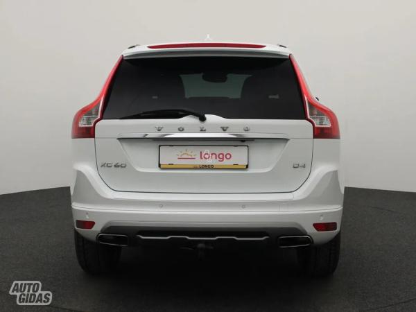 White Volvo XC60 2016 in Vilnius, with an engine capacity of 2.00 L and mileage of 217 thousand km for 15599 €, photo 5 on AUTOMOTO.COM.LV