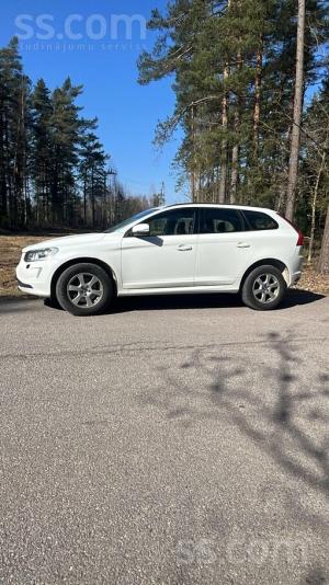 Balts Volvo XC60 2016 Rīga, ar dzinēja tilpumu 2.00 L un nobraukumu 223 tūkst. km par 13567 €, foto 3 vietnē AUTOMOTO.COM.LV