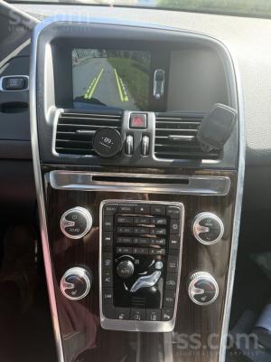 White Volvo XC60 2016 in Riga, with an engine capacity of 2.00 L and mileage of 268 thousand km for 12750 €, photo 12 on AUTOMOTO.COM.LV