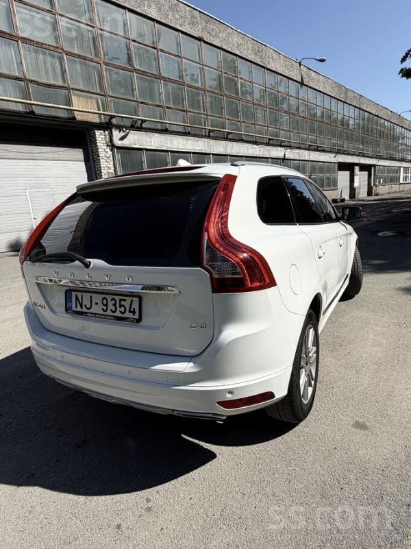 White Volvo XC60 2016 in Riga, with an engine capacity of 2.00 L and mileage of 270 thousand km for 12150 €, photo 4 on AUTOMOTO.COM.LV