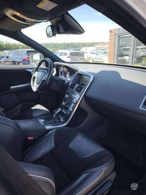 Balts Volvo XC60 2016 Viļņa, ar dzinēja tilpumu 2.40 L un nobraukumu 269 tūkst. km par 14850 €, foto 12 vietnē AUTOMOTO.COM.LV