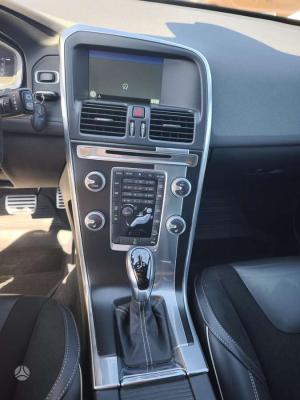 Balts Volvo XC60 2016 Viļņa, ar dzinēja tilpumu 2.40 L un nobraukumu 269 tūkst. km par 14850 €, foto 23 vietnē AUTOMOTO.COM.LV