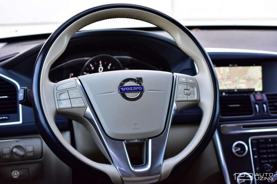 Balts Volvo XC60 2016 Kretinga, ar dzinēja tilpumu 2.00 L un nobraukumu 210 tūkst. km par 12999 €, foto 29 vietnē AUTOMOTO.COM.LV